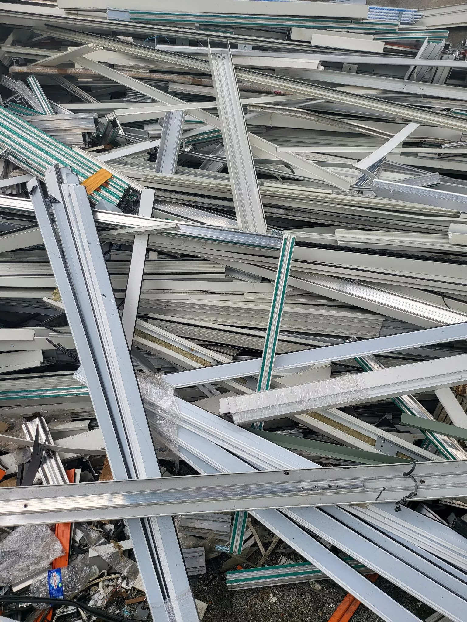 Definition metal aluminium BULL METAL - BULL METAL Ferrailleur dans la ...